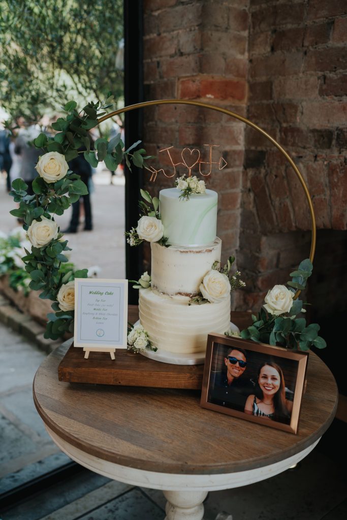 Bespoke Wedding Cakes - Cakes Fabulous Cakes
